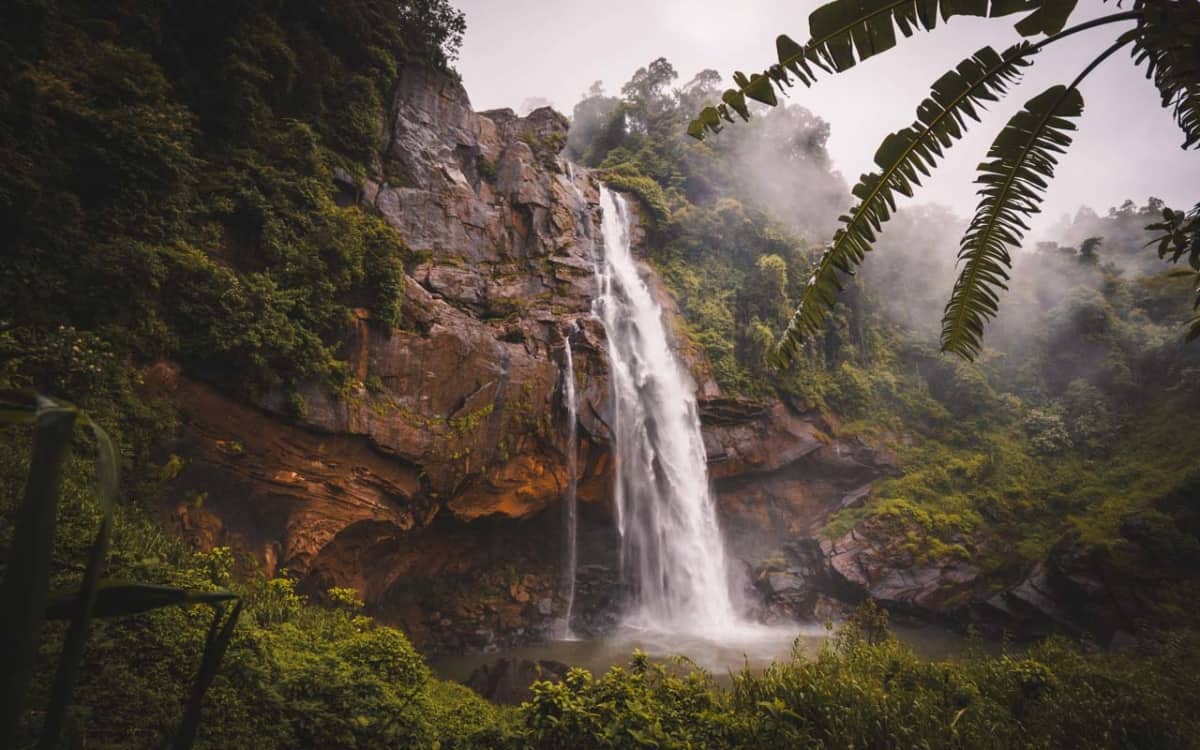 14 BEST WATERFALLS IN SRI LANKA - The Ultimate Guide