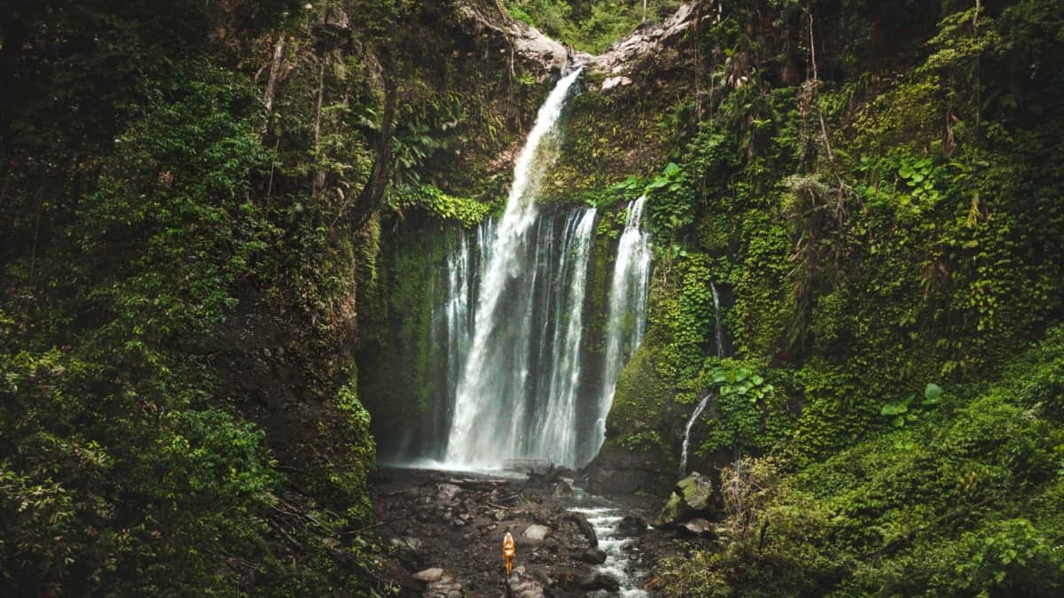 12 BEST LOMBOK WATERFALLS - The Complete Guide