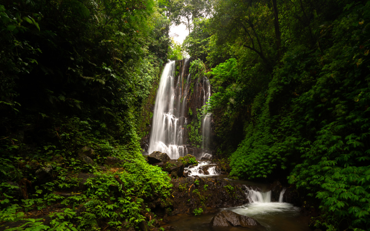 MUNDUK WATERFALLS HIKE - Guide to 4 epic Munduk waterfalls