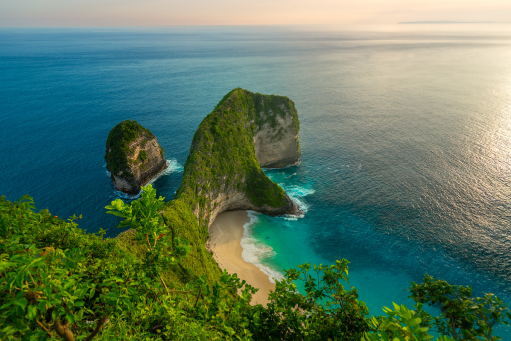 10 BEST NUSA PENIDA BEACHES - The Ultimate Guide