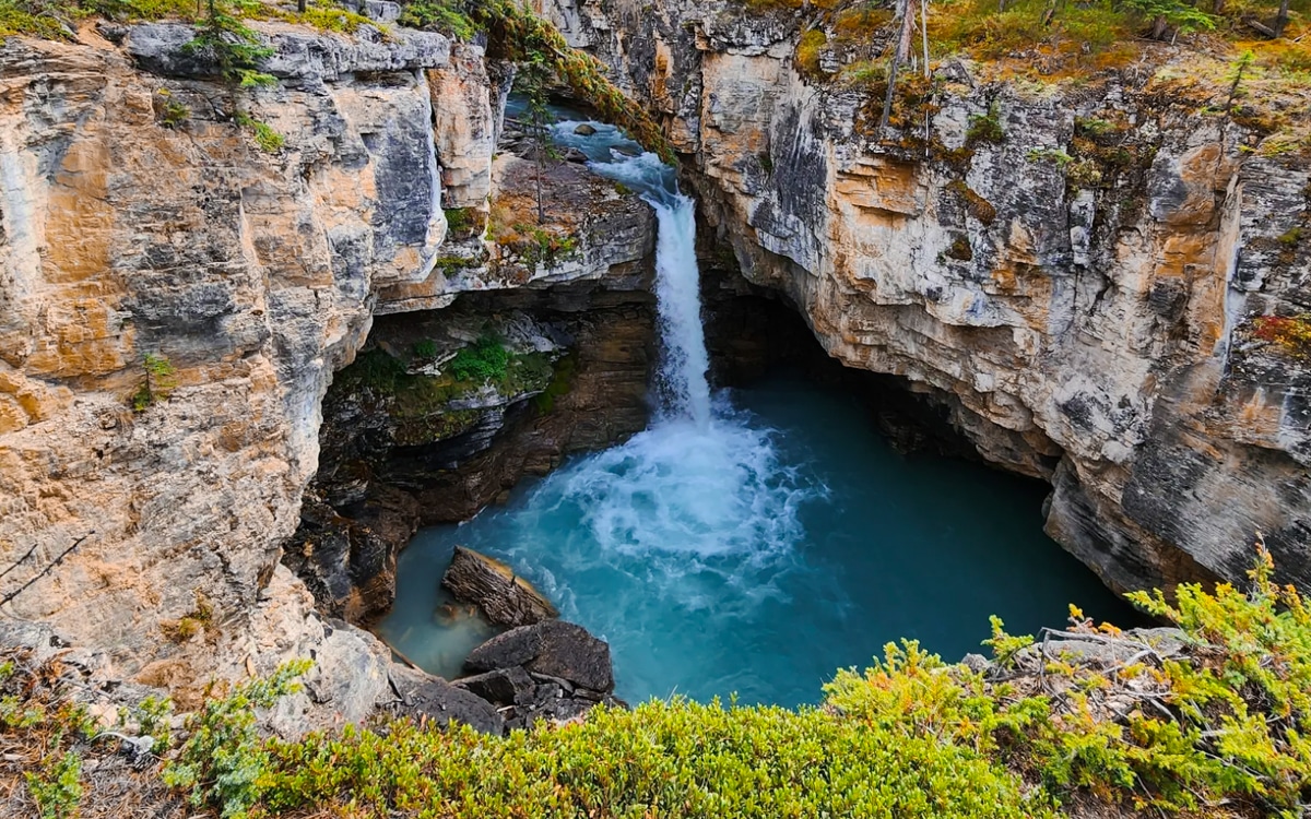 20 Spectacular Alberta Waterfalls in Canada You Must Visit!
